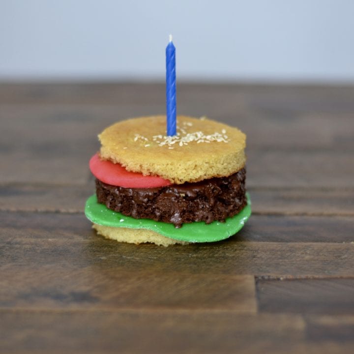 Mini Hamburger Cakes and Cookies - Sarcastic Cooking