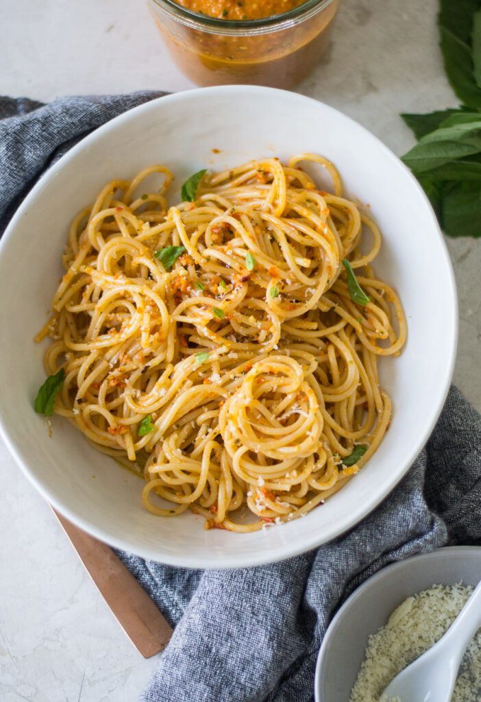 Spaghetti with Pesto alla Trapanese - Sarcastic Cooking