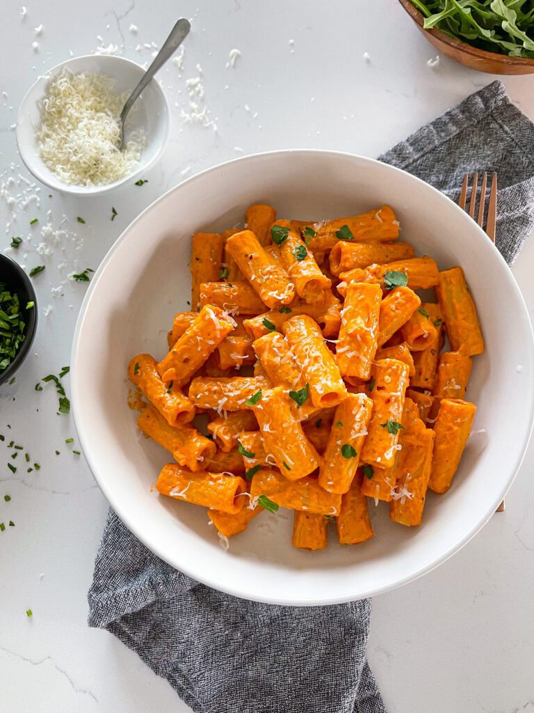 Rigatoni with Creamy Tomato Sauce - Sarcastic Cooking