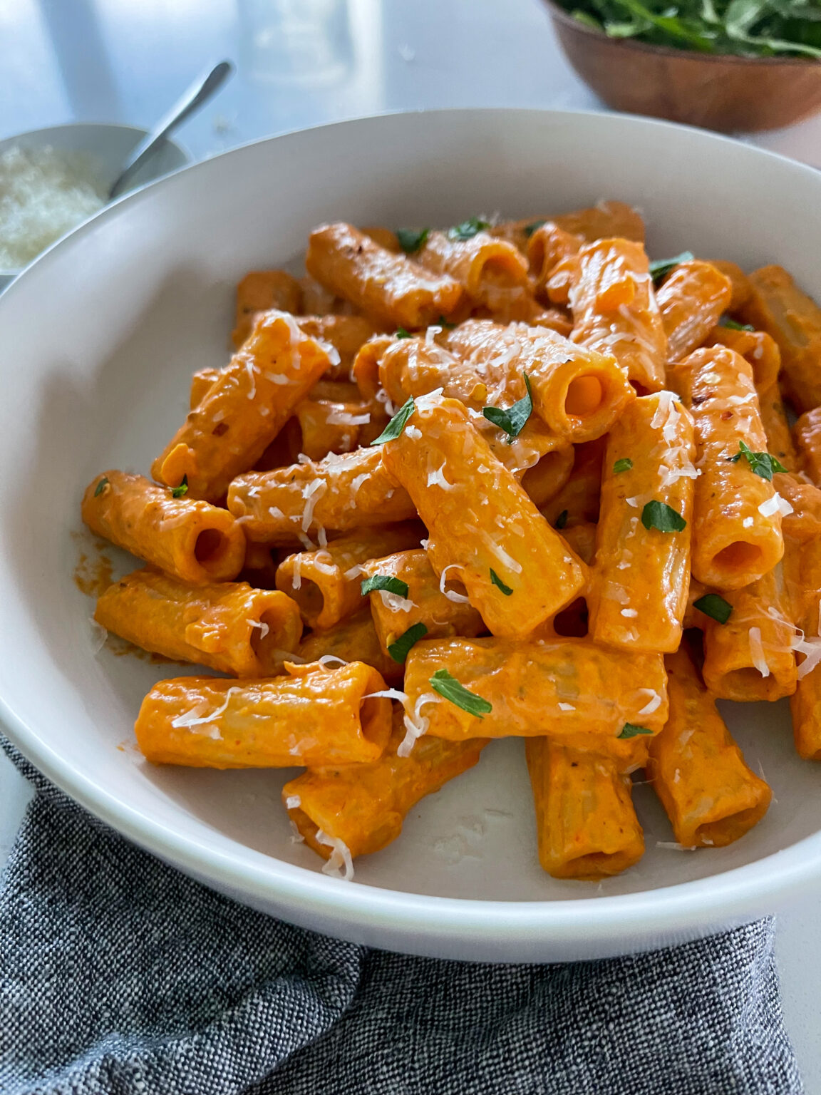 Rigatoni with Creamy Tomato Sauce - Sarcastic Cooking